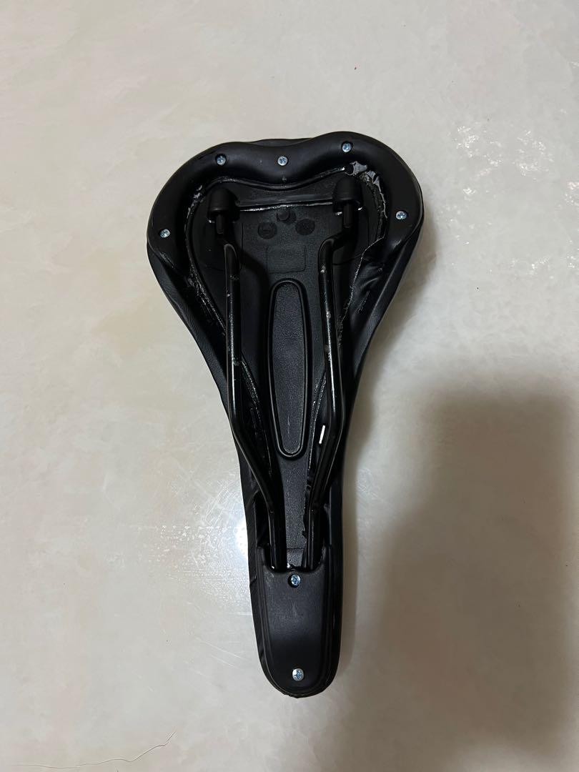 Bicycle seat macee logo, Sports Equipment, Bicycles & Parts, Parts ...