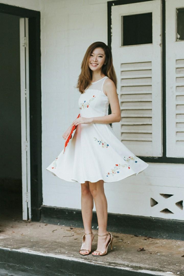 [$8 off any 2] BNWT Lollyrouge Sovereign Wildflower Dress (White ...