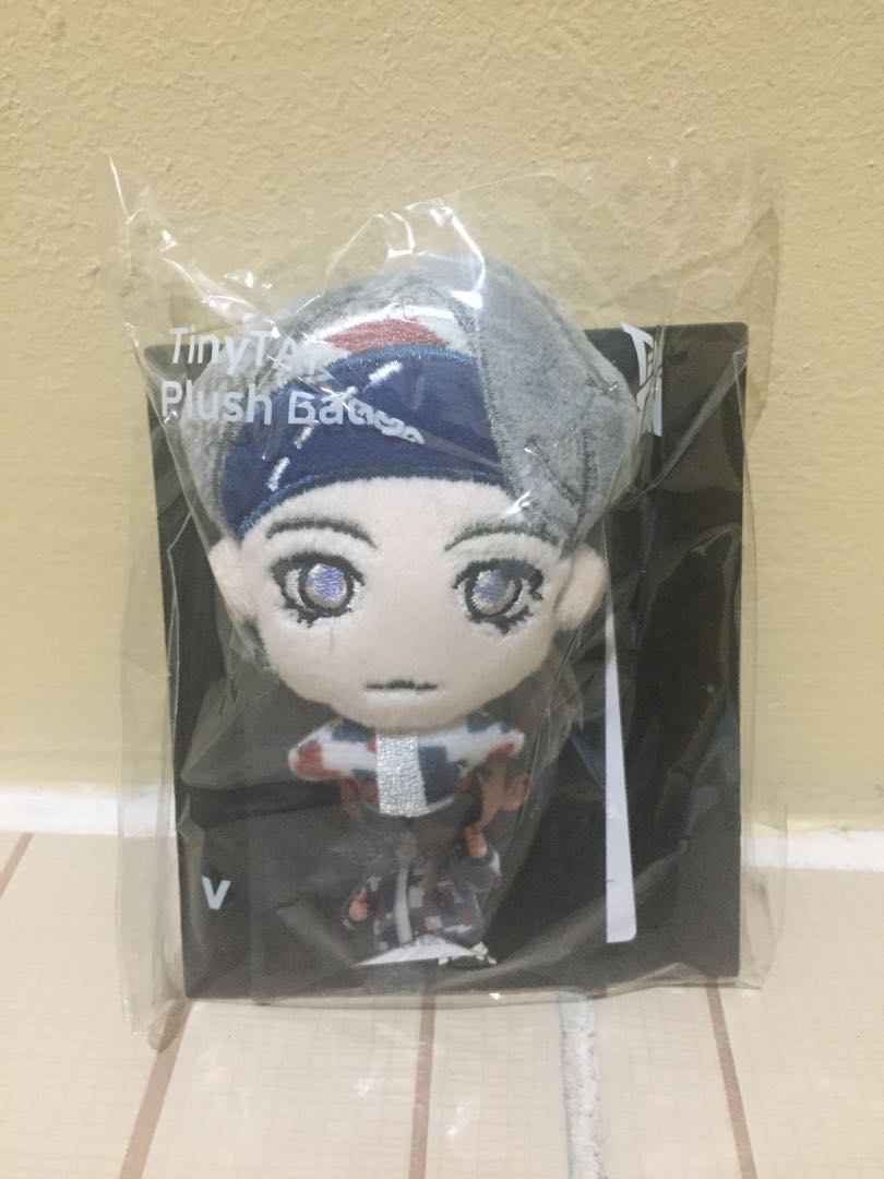 BTS V Badge, Hobbies & Toys, Memorabilia & Collectibles, K-Wave on ...