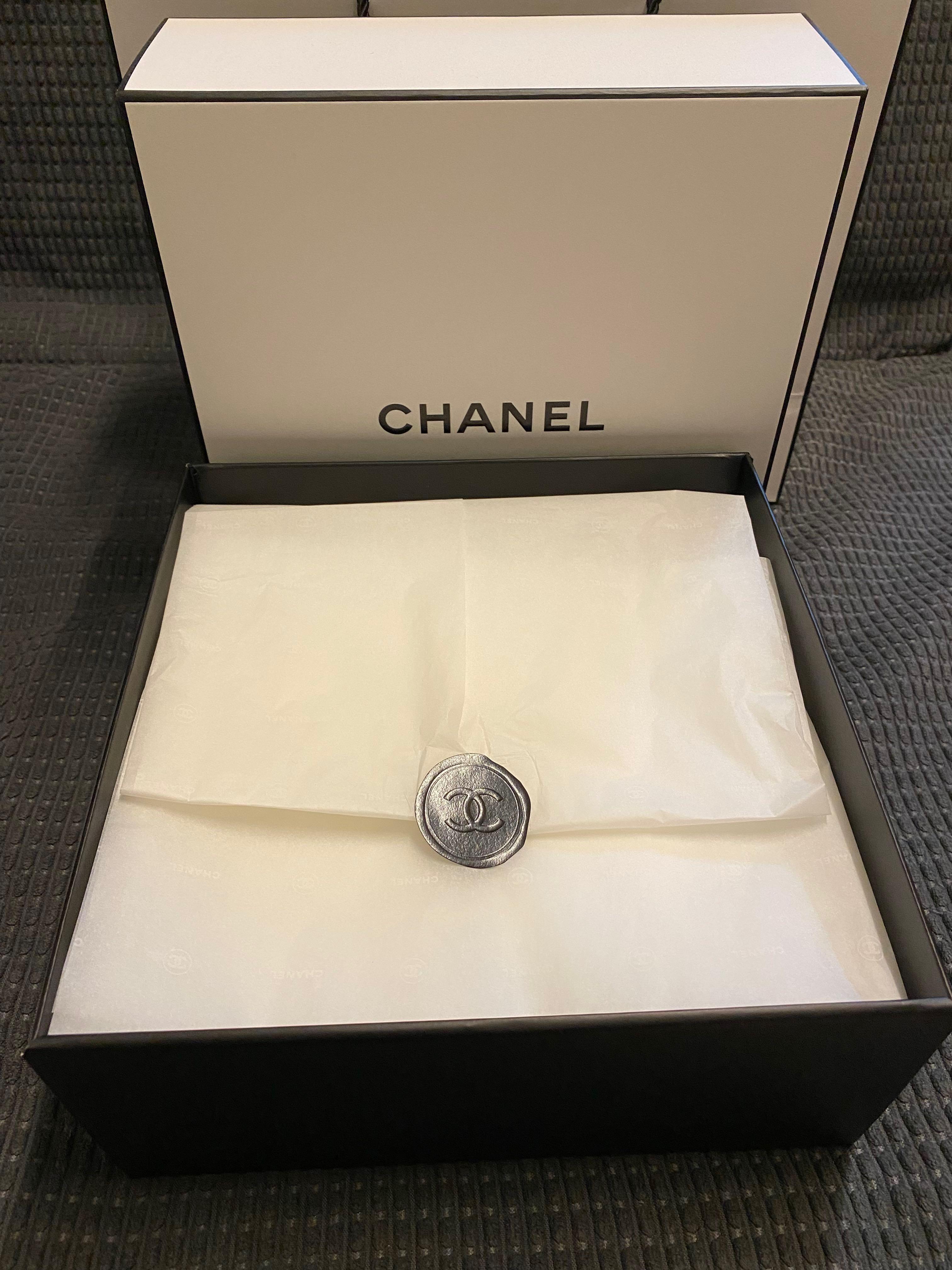 Chanel Gift Box [Gabrielle Shower Gel], Beauty & Personal Care, Bath ...