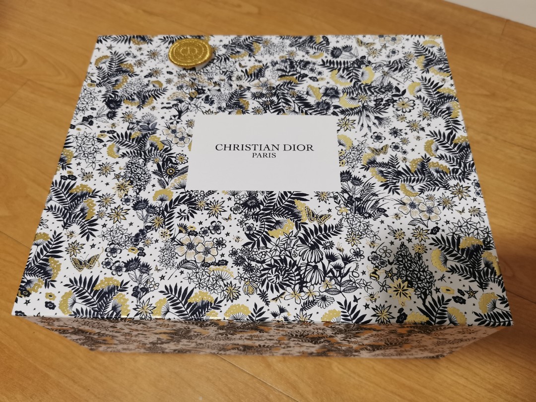 Christian Dior box & paper bag, Luxury, Accessories on Carousell