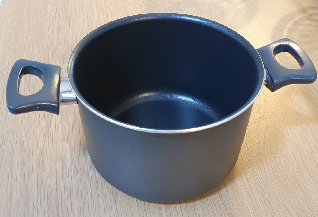 Cooking Pot without Lid, Furniture & Home Living, Kitchenware ...