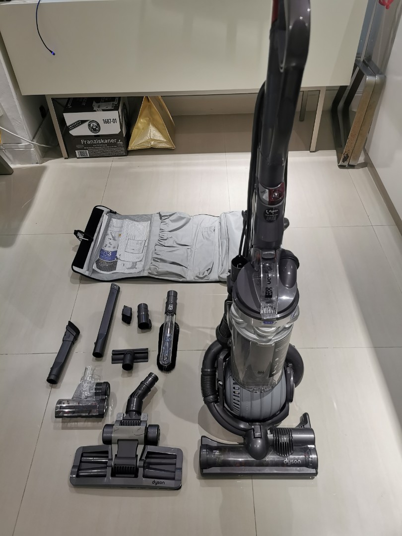Dyson DC 25 vacuum cleaner, Furniture & Home Living, Cleaning ...