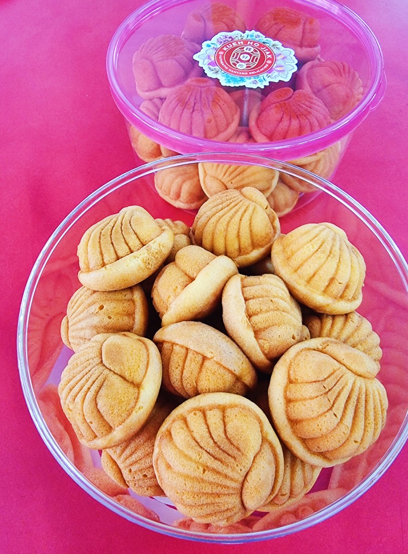 Handmade Honey Bahulu for CNY, Food & Drinks, Homemade Bakes on Carousell