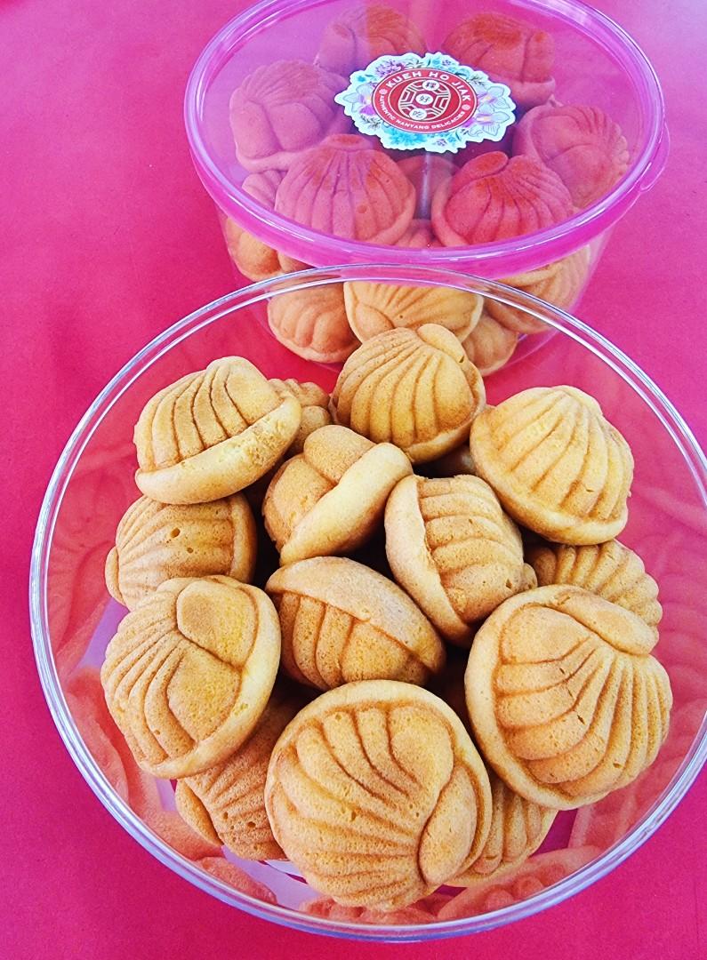 Handmade Honey Bahulu for CNY, Food & Drinks, Homemade Bakes on Carousell