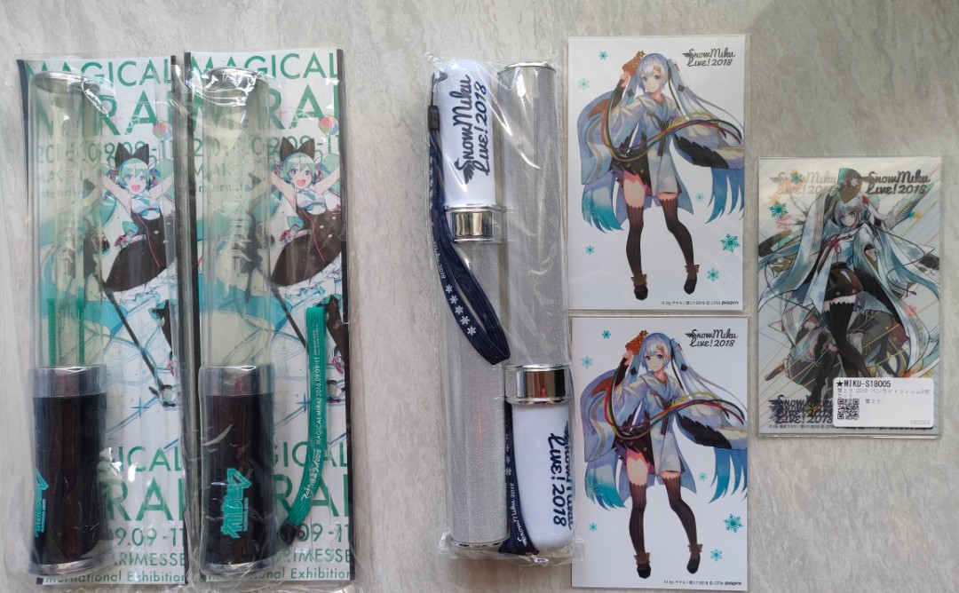 Hatsune Miku Concert Light sticks blade glowstick, Hobbies & Toys ...