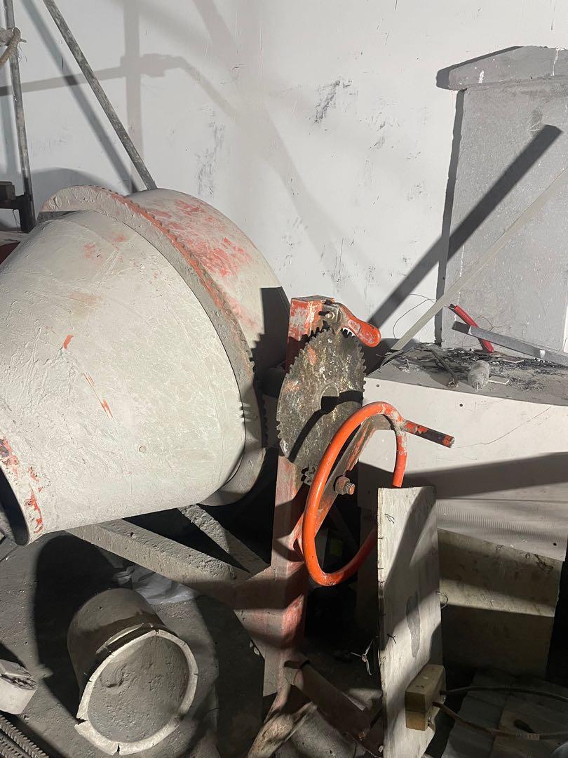 RUSH!! Heavy Duty One Bagger Cement Mixer + 10.5 HP Diesel Motor Worth ...