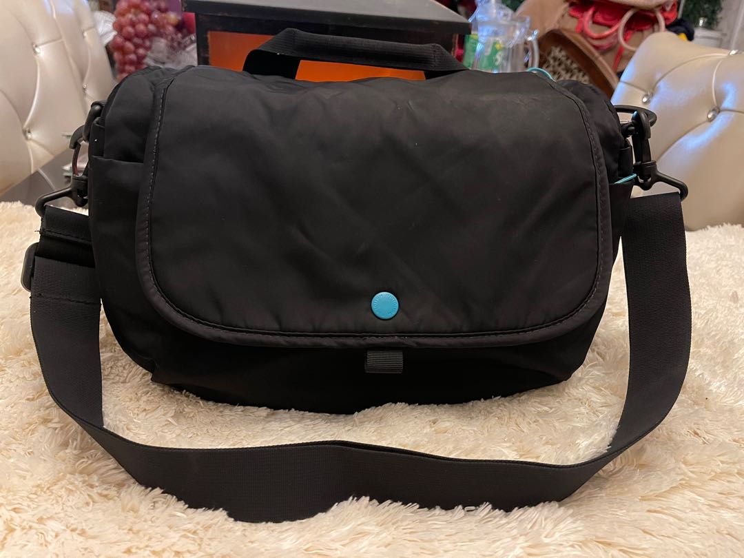 Hellolulu Camera Bag, Women's Fashion, Bags & Wallets, Cross-body Bags ...