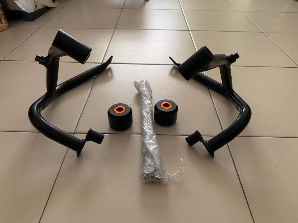 KTM Duke 125 200 390 Crash Bar Engine Guard, Motorcycles, Motorcycle ...