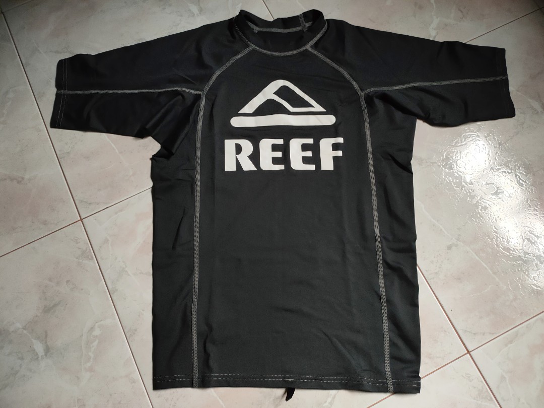 L-sized Reef short sleeve rash guard, Women's Fashion, Swimwear, Rash ...