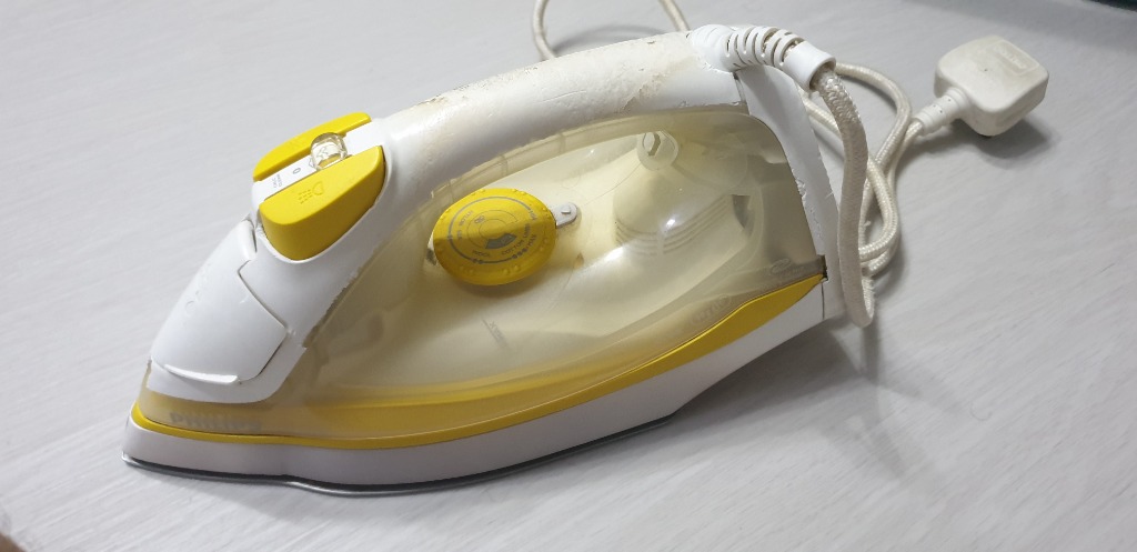 Phillip Iron, TV & Home Appliances, Irons & Steamers on Carousell