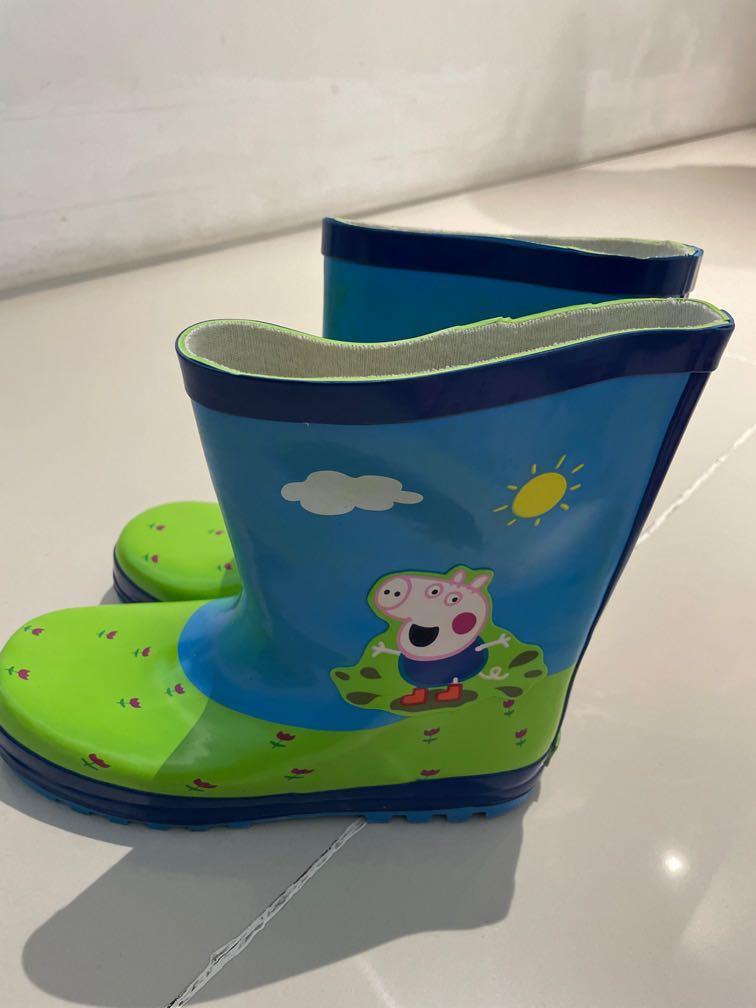 Rain boots Peppa pig, Babies & Kids, Babies & Kids Fashion on Carousell