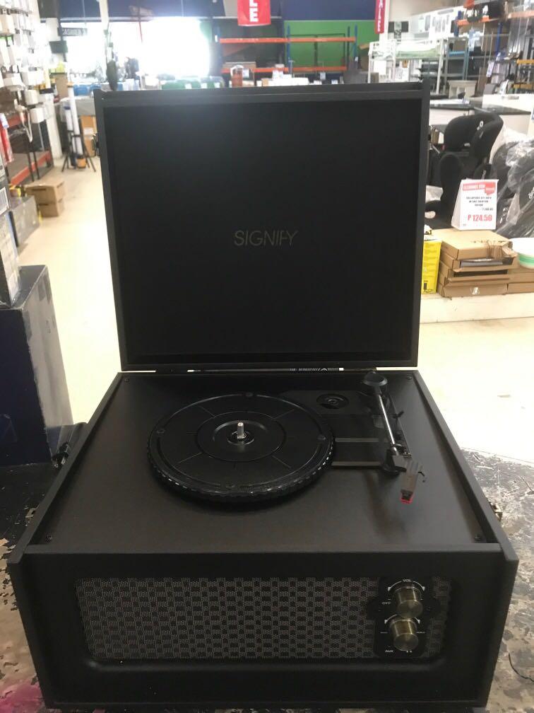 RETRO TURNTABLE WITH LEGS, Hobbies & Toys, Music & Media, CDs & DVDs on ...