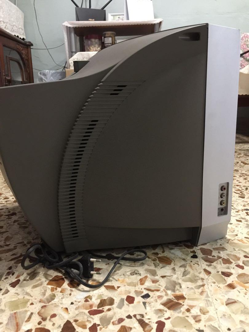 Samsung Flat screen CRT TV, TV & Home Appliances, TV & Entertainment ...