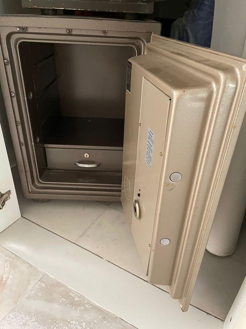 Solid Traditional Safe with key & PIN., Furniture & Home Living ...