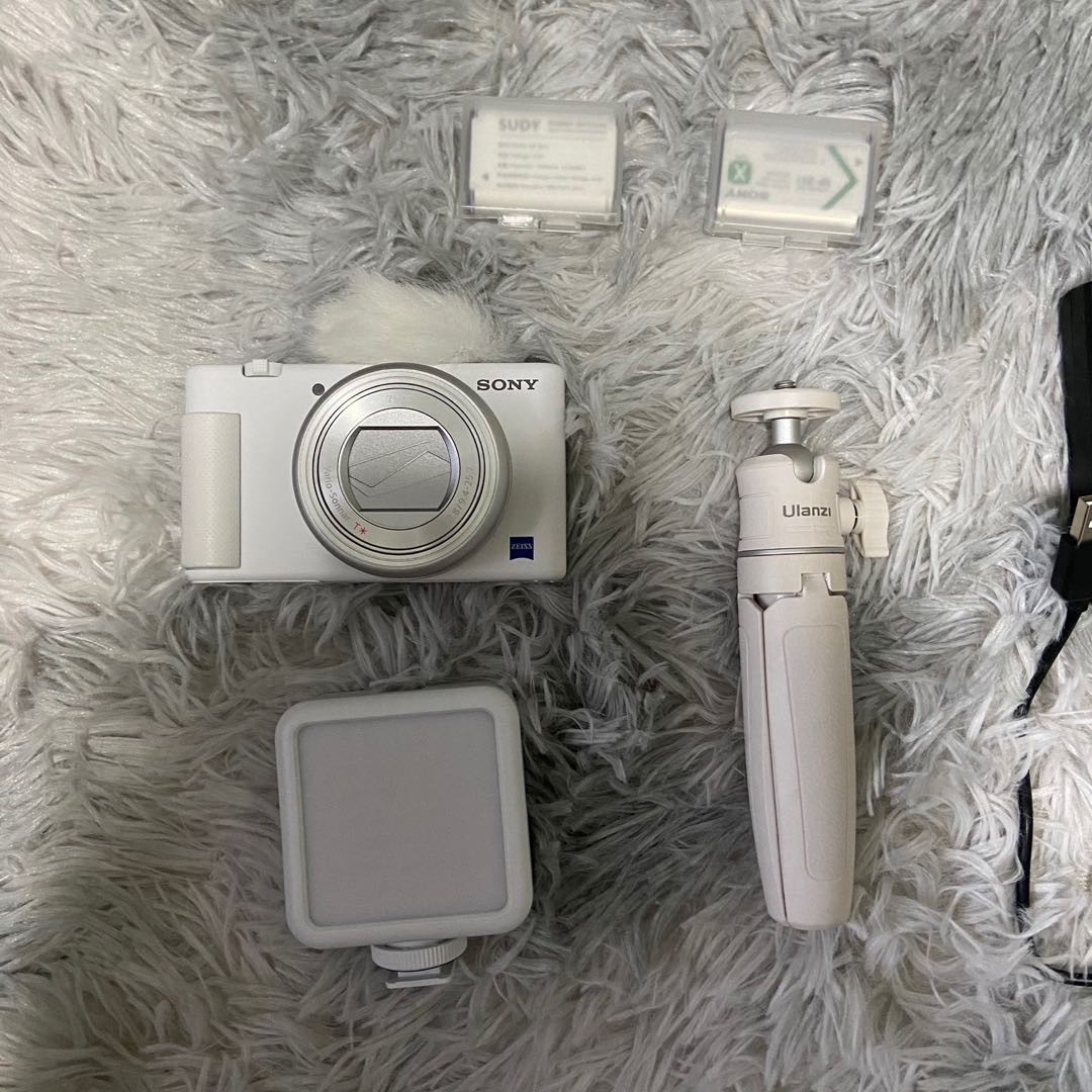 Sony ZV1 Vlog Camera Set (White), Photography, Video Cameras on Carousell