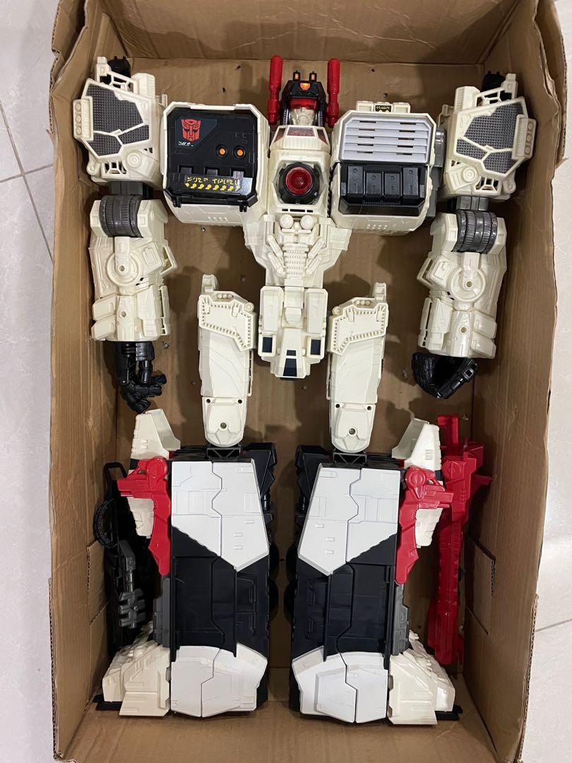 Transformers Generations Metroplex, Hobbies & Toys, Toys & Games on ...