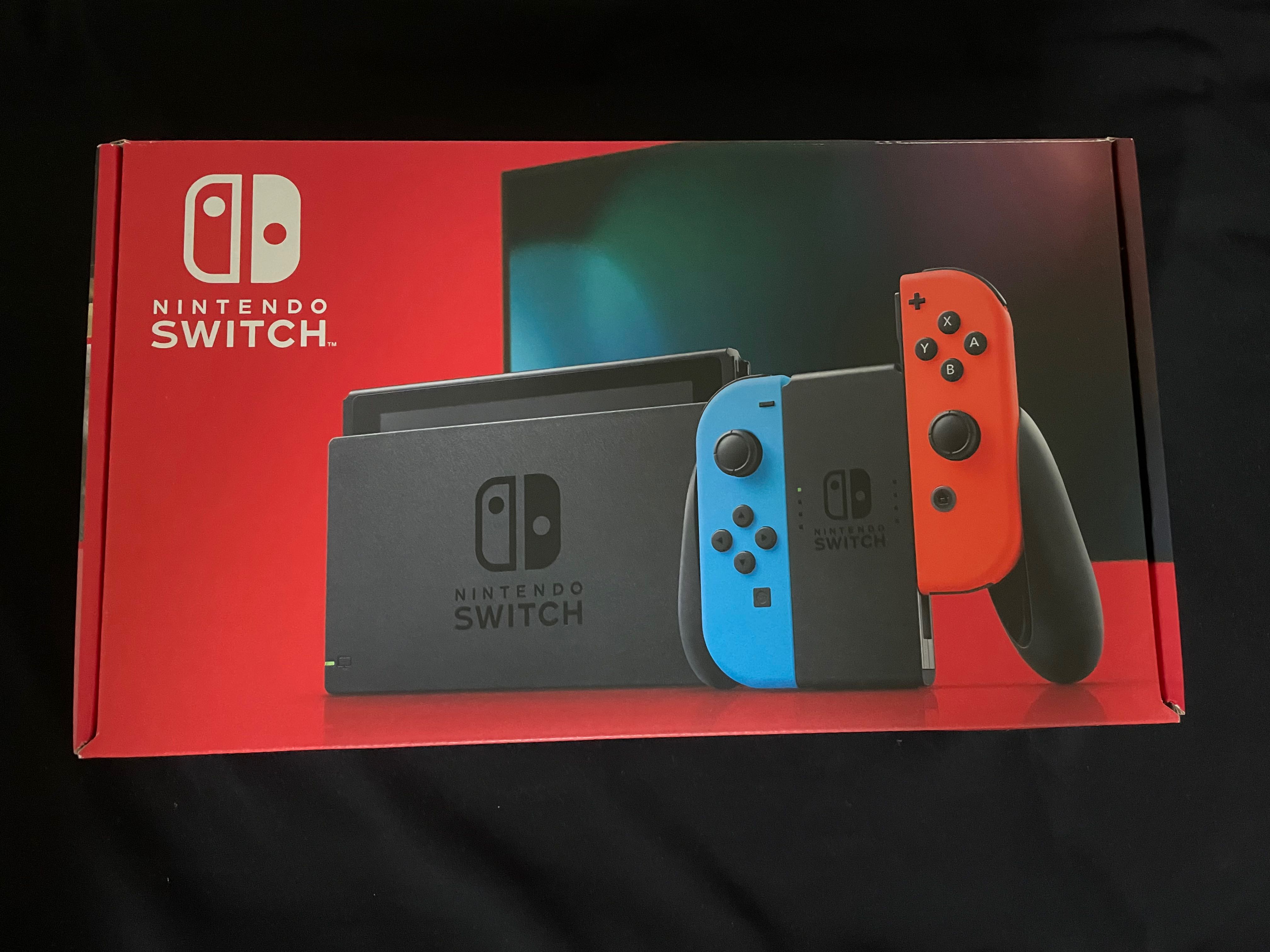 Gen 2 Switch plus freebies! Like new, Video Gaming, Video Game Consoles ...