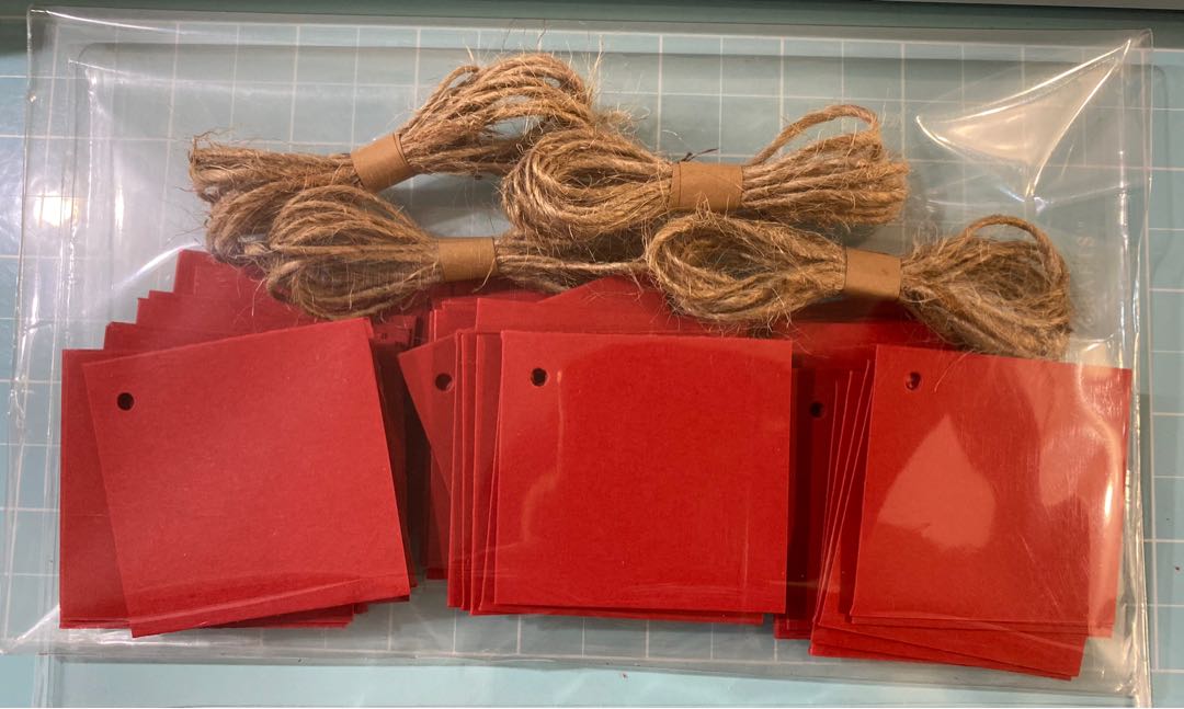 48 pieces Mini Plain Red Gift Tags with Free Twines - Size: 5.1cm x 4 ...