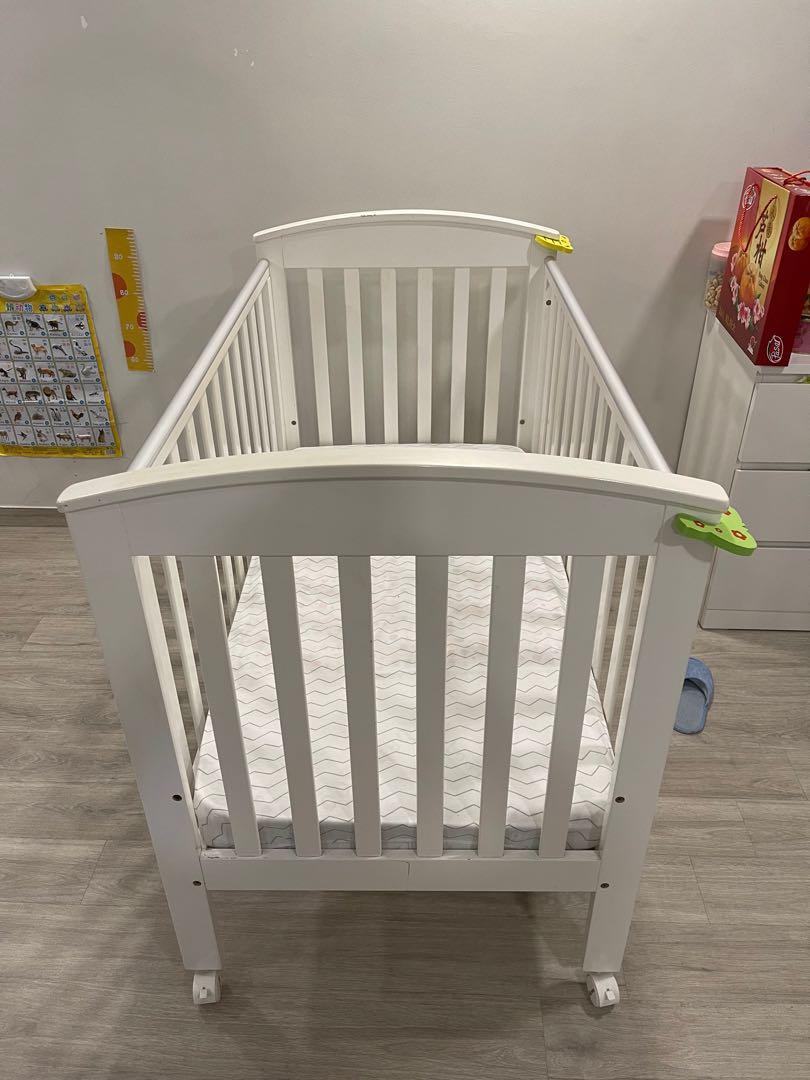 Babyhood Classic Curve Cot, Babies & Kids, Baby Nursery & Kids ...