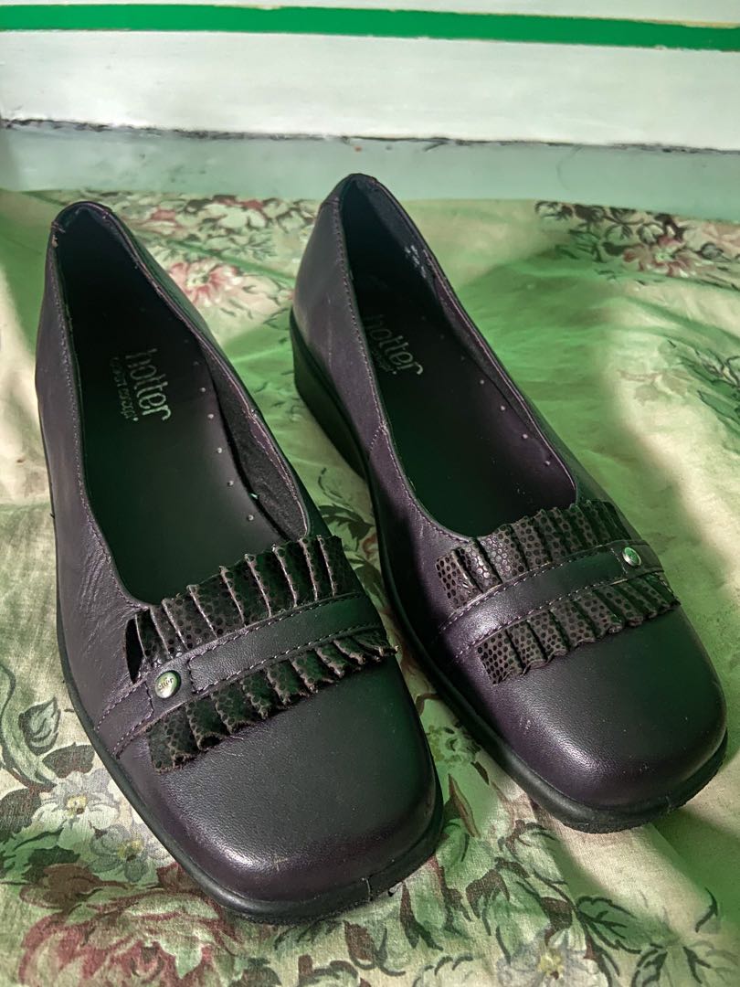 CLOSE SHOES by HOTTER UK, Women's Fashion, Footwear, Sandals on Carousell