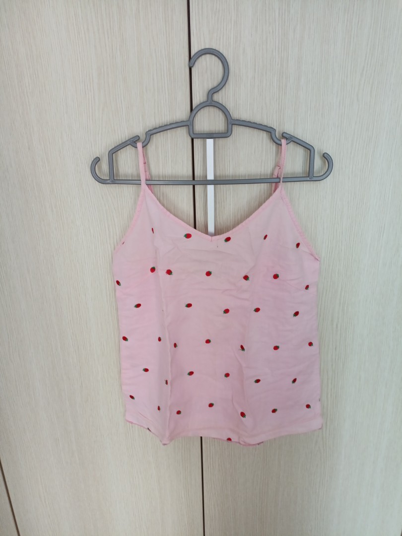 Cute pink strawberry singlet top, Women's Fashion, Tops, Sleeveless on ...