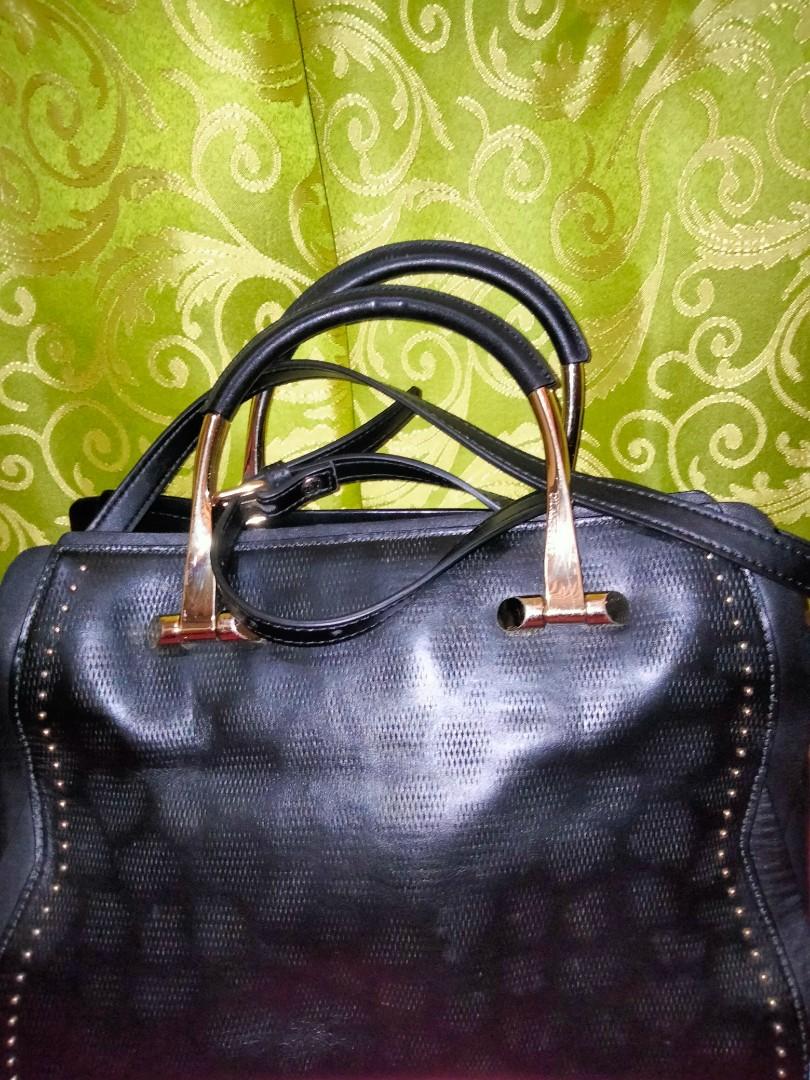 Dilaks brand two way leather bag, Luxury, Bags & Wallets on Carousell