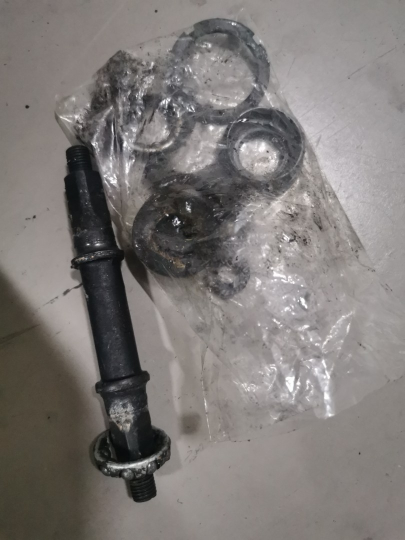Fixed cup bottom bracket, Sports Equipment, Bicycles & Parts, Parts ...