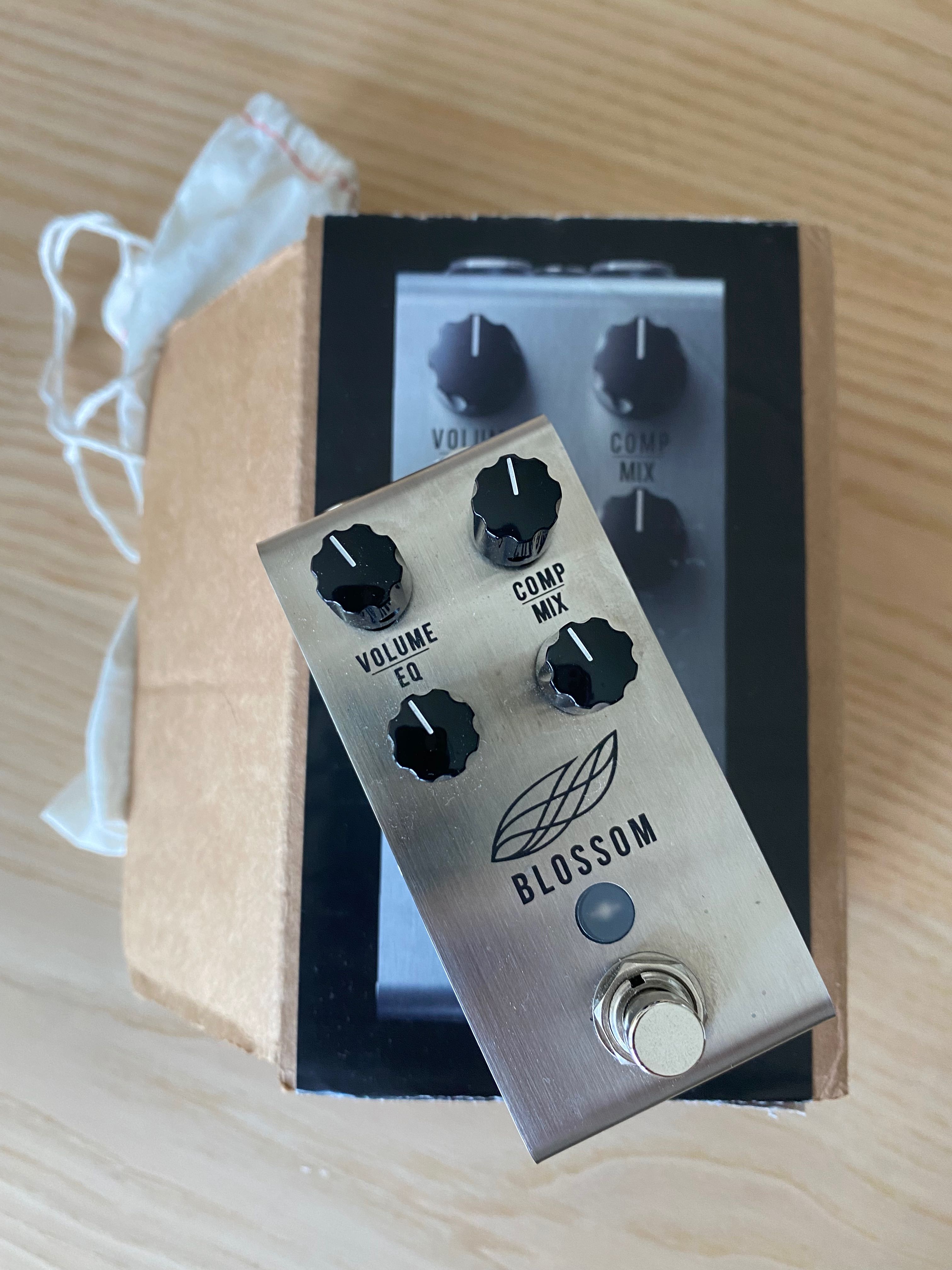 Jackson Audio Blossom Compressor, Hobbies & Toys, Music & Media ...