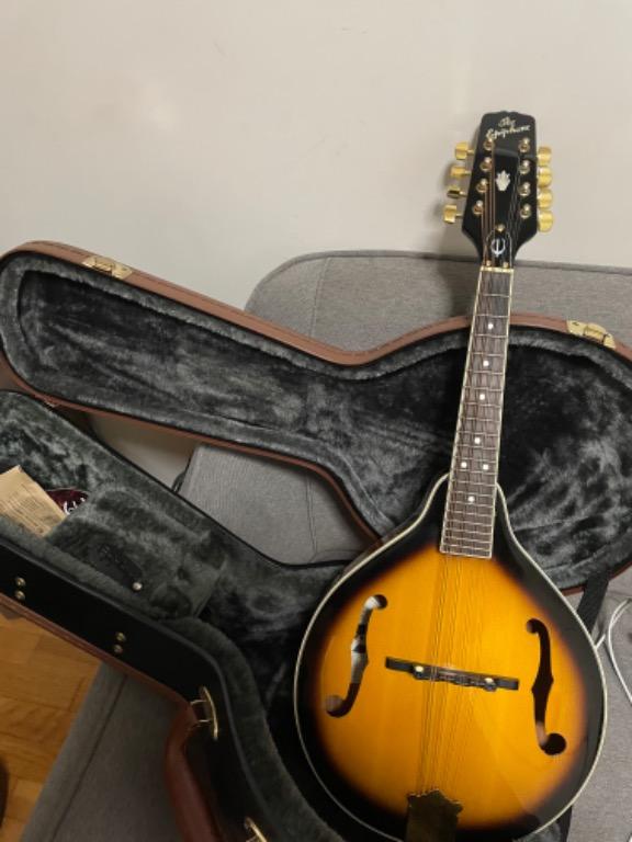 Mandolin Epiphone MM-30S and case, Hobbies & Toys, Music & Media ...