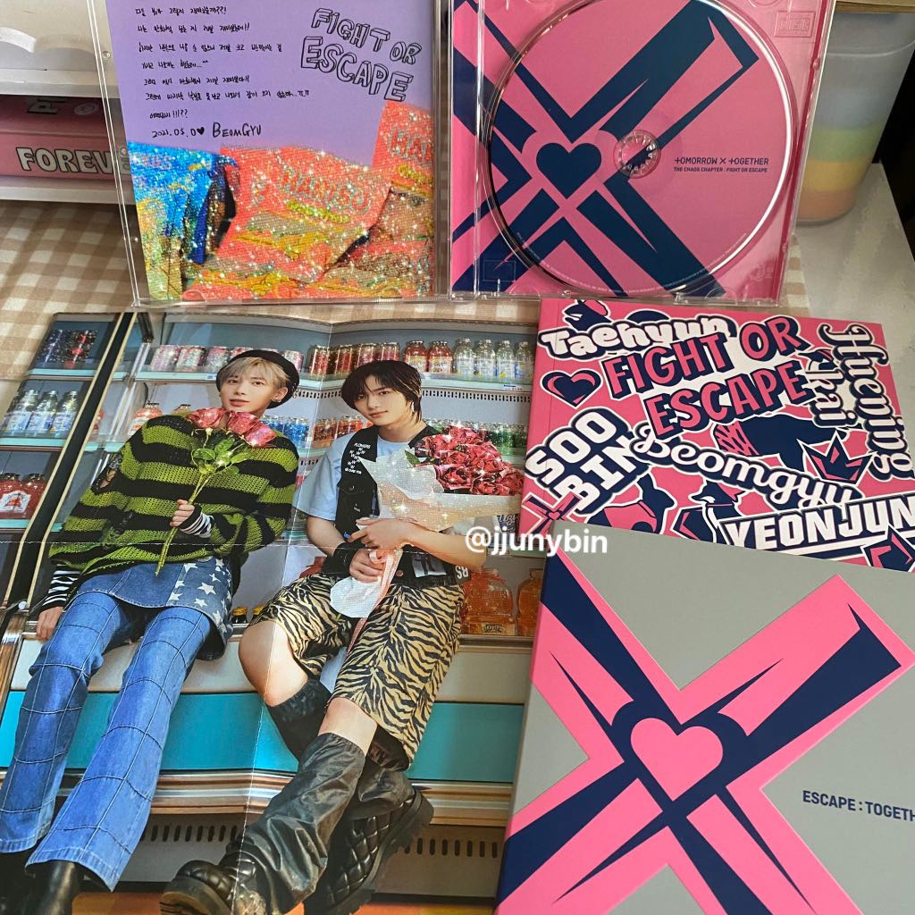 txt tcc foe escape together unsealed album, Hobbies & Toys, Memorabilia ...