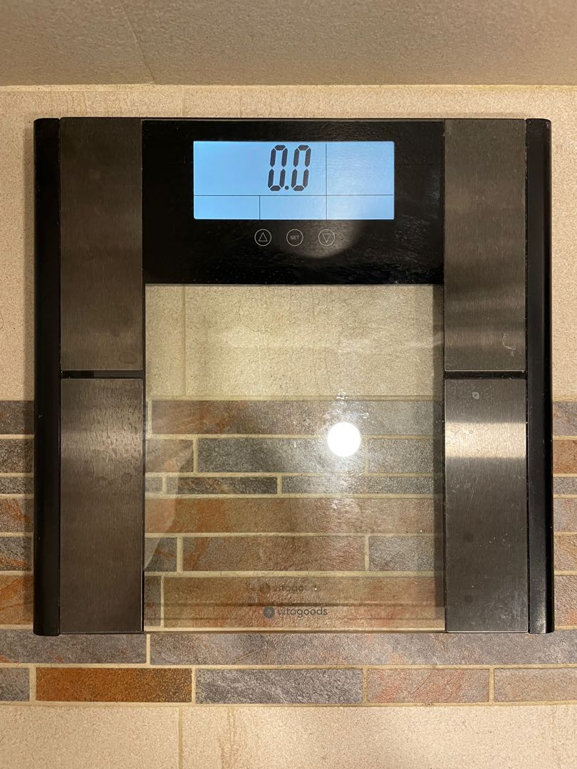 Vita Goods Form Fit Scale/Digital Body Analyzer, 家庭電器, 其他家庭電器 - Carousell