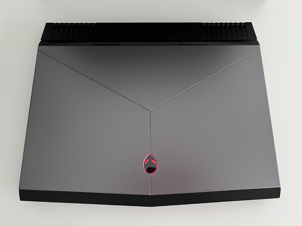 Alienware 13 R3 (i7-7700HQ, GTX 1060, 16GB RAM, 1TB Storage, FHD ...