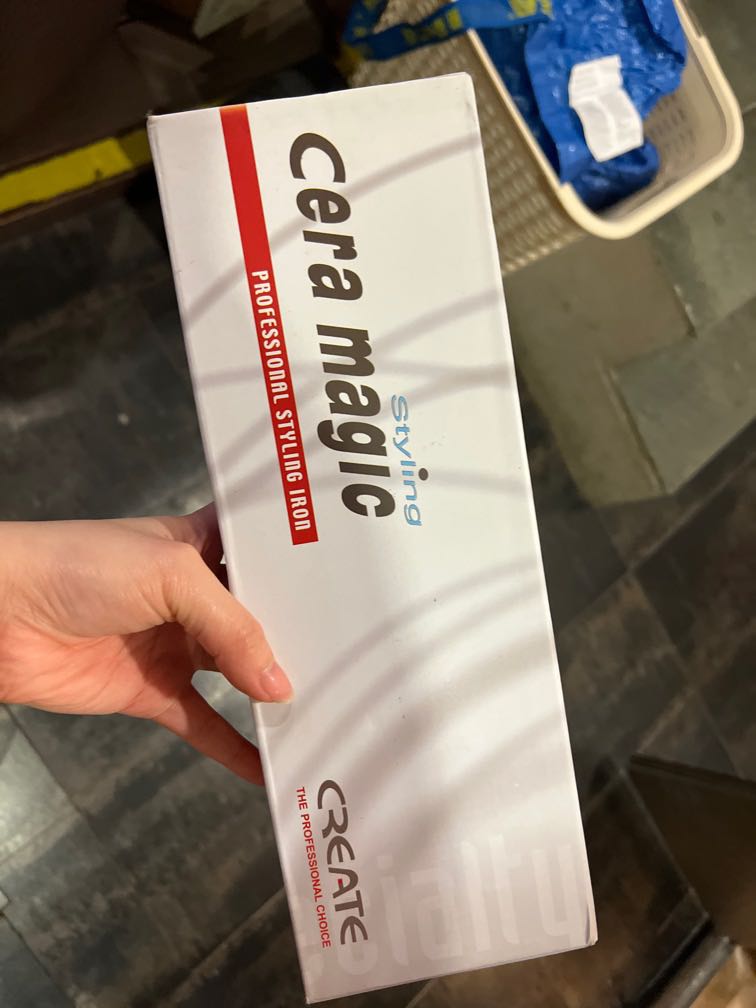 Create cera magic styling . Professional styling iron . Crescent moon ...