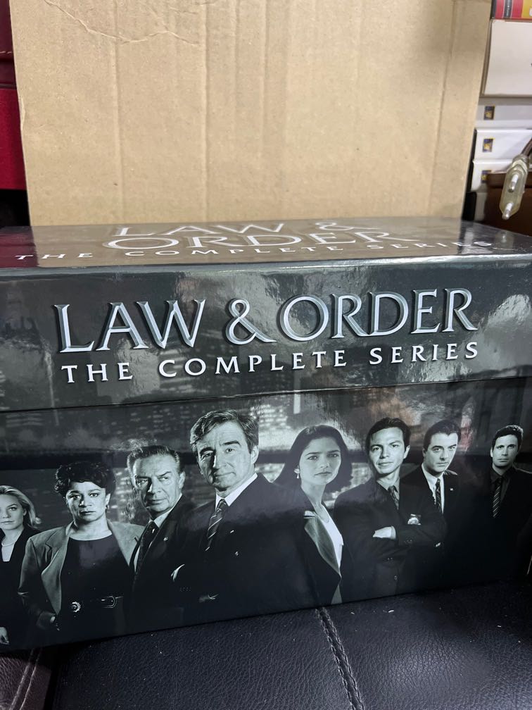 Law & Order The Complete Series Seasons 1-20 DVD Disc Box Set, Hobbies ...