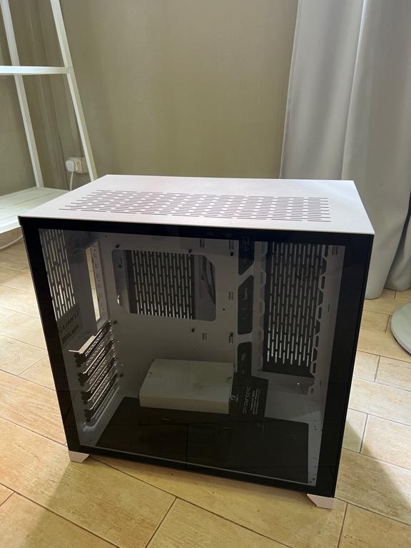 Lian Li 011 Dynamic White PC case, Computers & Tech, Parts ...