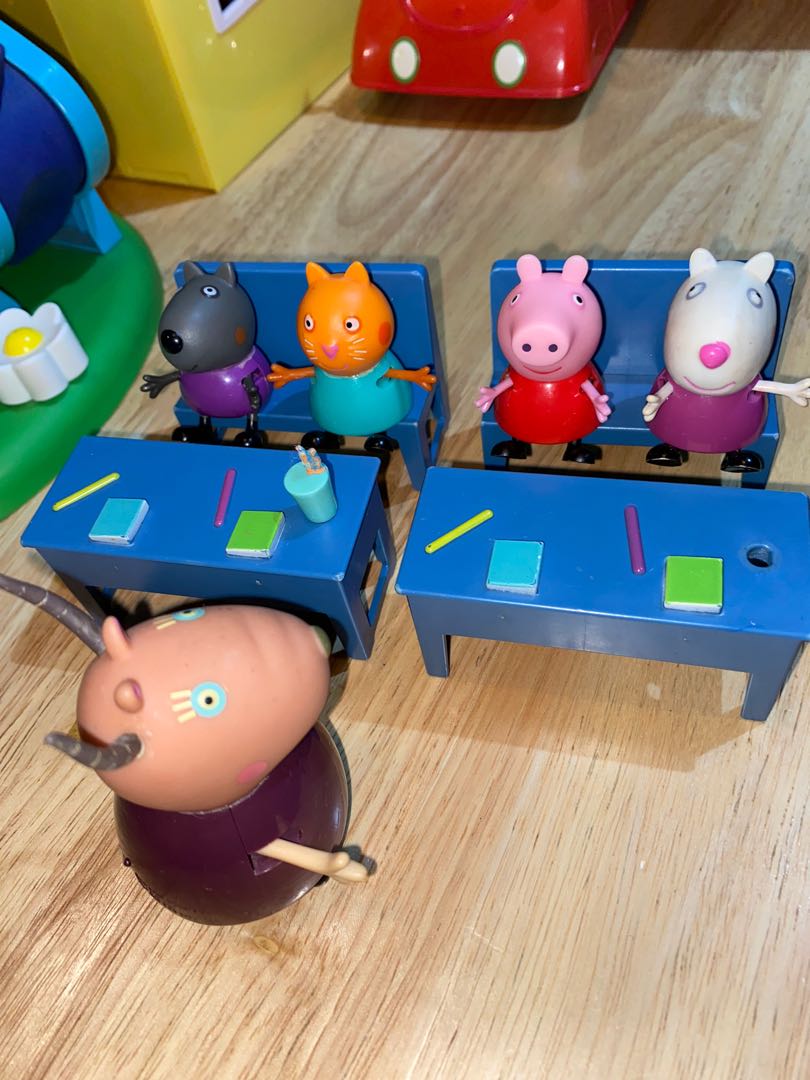 Peppa Pig Classroom Set, Hobbies & Toys, Toys & Games on Carousell