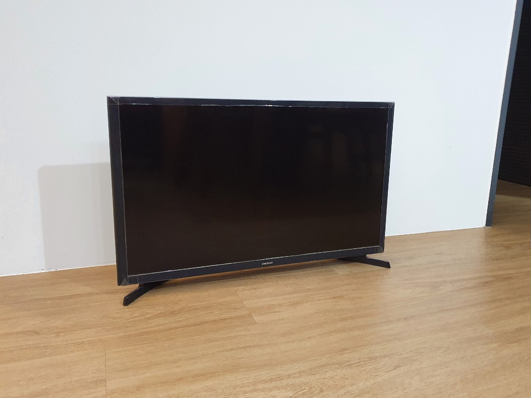 Samsung TV UA32J4003AK, TV & Home Appliances, TV & Entertainment, TV on ...