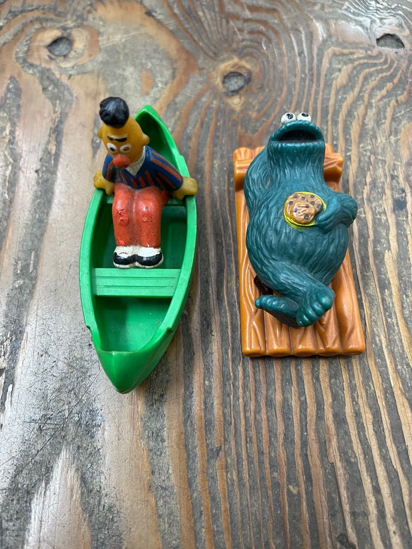 Sesame Street Bert & Elmo Set, Hobbies & Toys, Toys & Games on Carousell