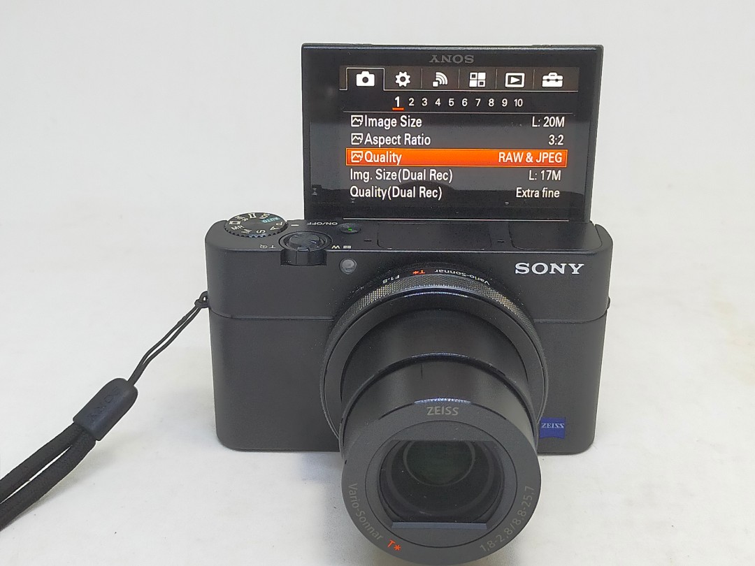 sony rx100 mark V 4k video, Photography, Cameras on Carousell