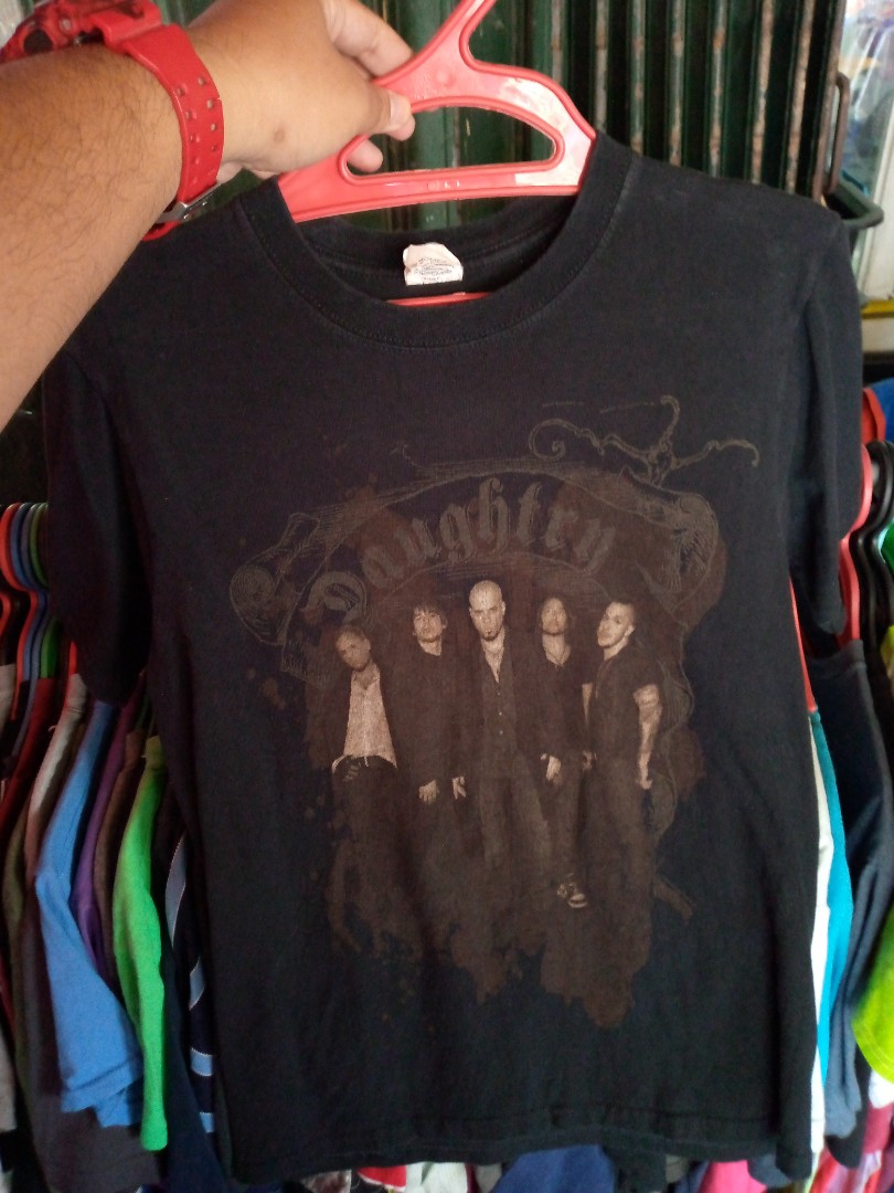 Vintage Daughtry tee, Men's Fashion, Tops & Sets, Tshirts & Polo Shirts ...