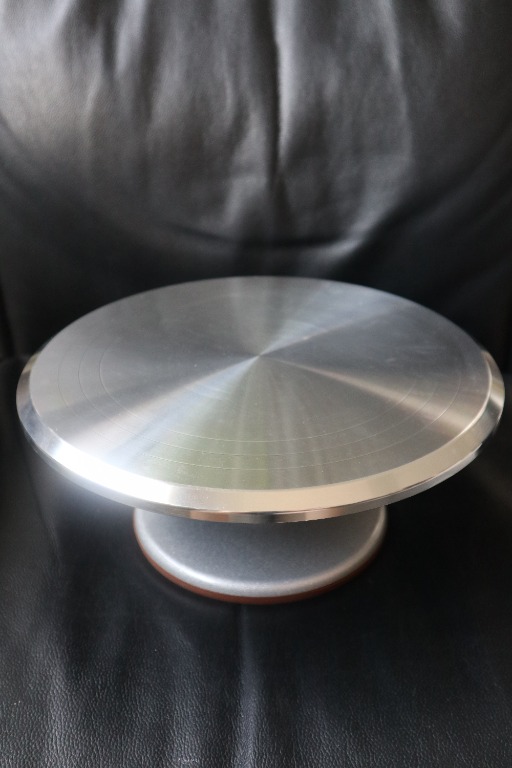 Cake Metal Turntable, Furniture & Home Living, Kitchenware & Tableware ...