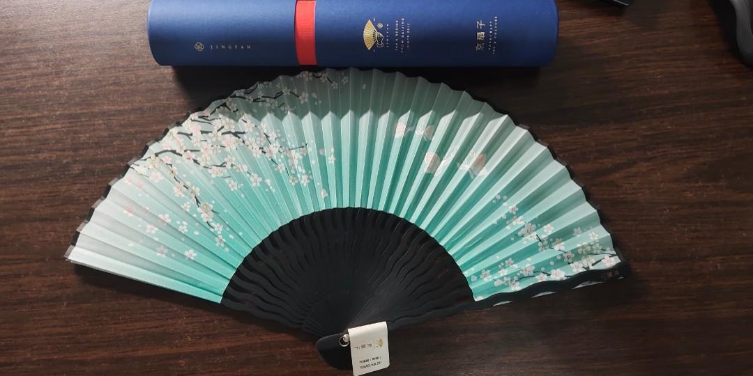 Jingfan Beijing Chinese handcrafted fan, Hobbies & Toys, Stationery ...