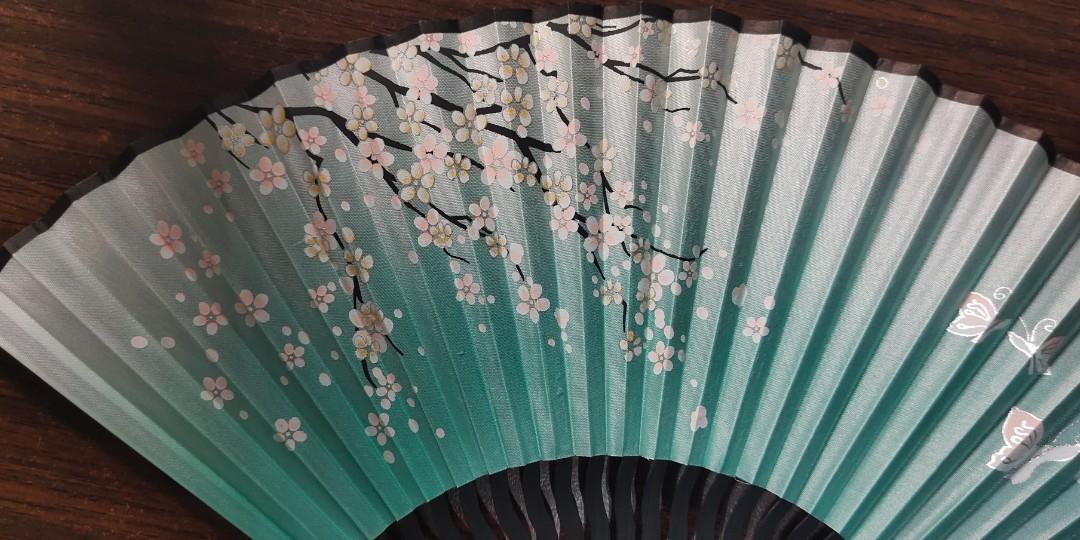 Jingfan Beijing Chinese handcrafted fan, Hobbies & Toys, Stationery ...