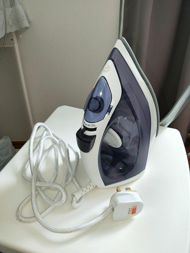 PHILIPS STEAM IRON (GC1752) 2000 WATTS, TV & Home Appliances, Irons ...