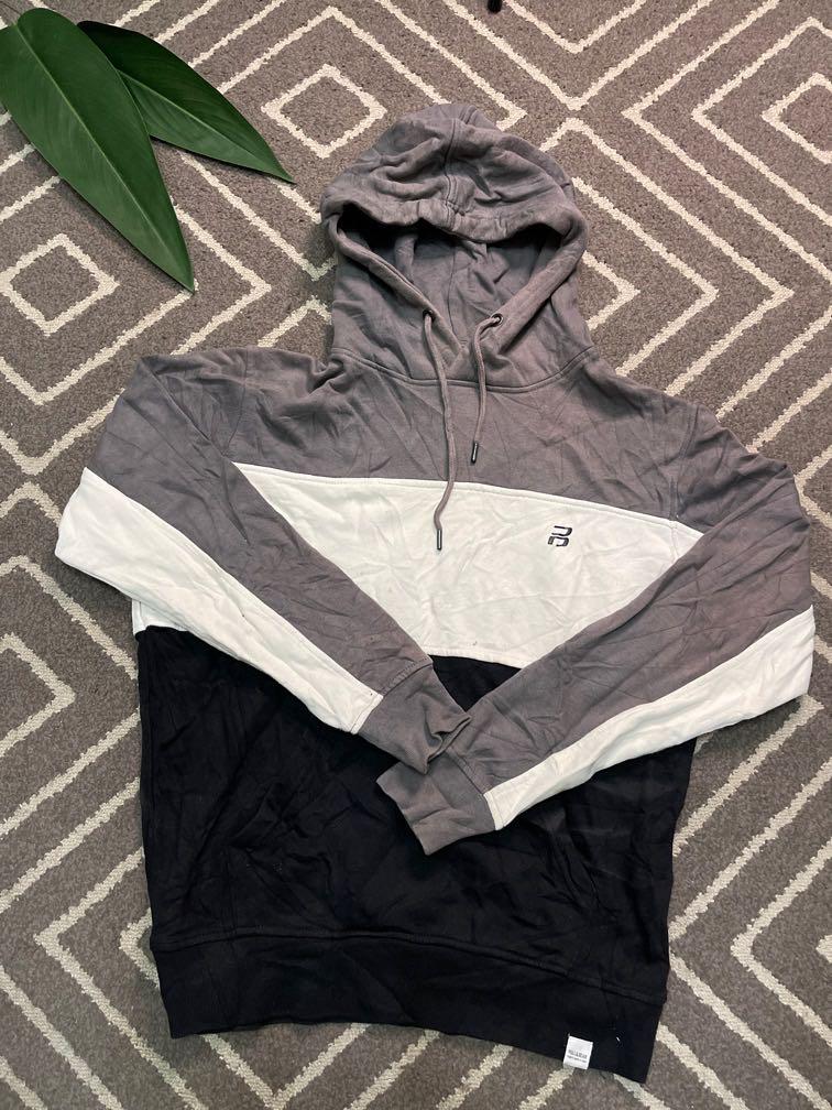 Pull & bear hoodie, Men's Fashion, Tops & Sets, Hoodies on Carousell