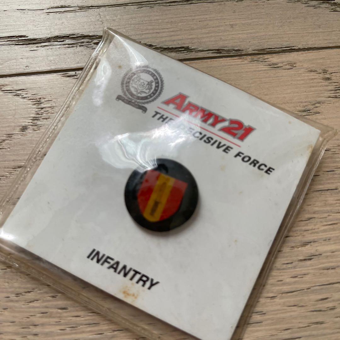 SAF Army Formation Collar Pins, Hobbies & Toys, Memorabilia ...