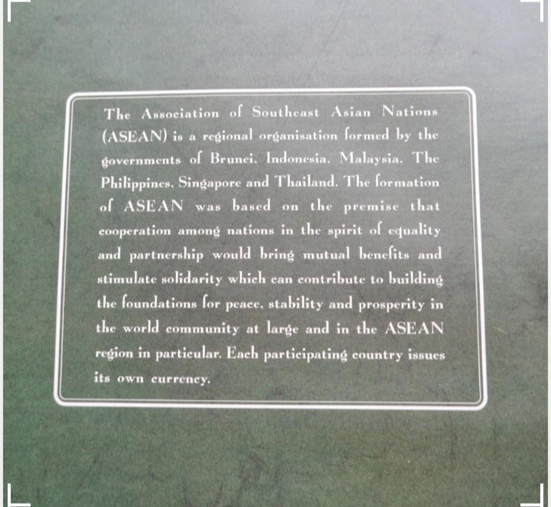 The Asean Banknote Collection: Brunei, Indonesia, Malaysia, Philippines ...