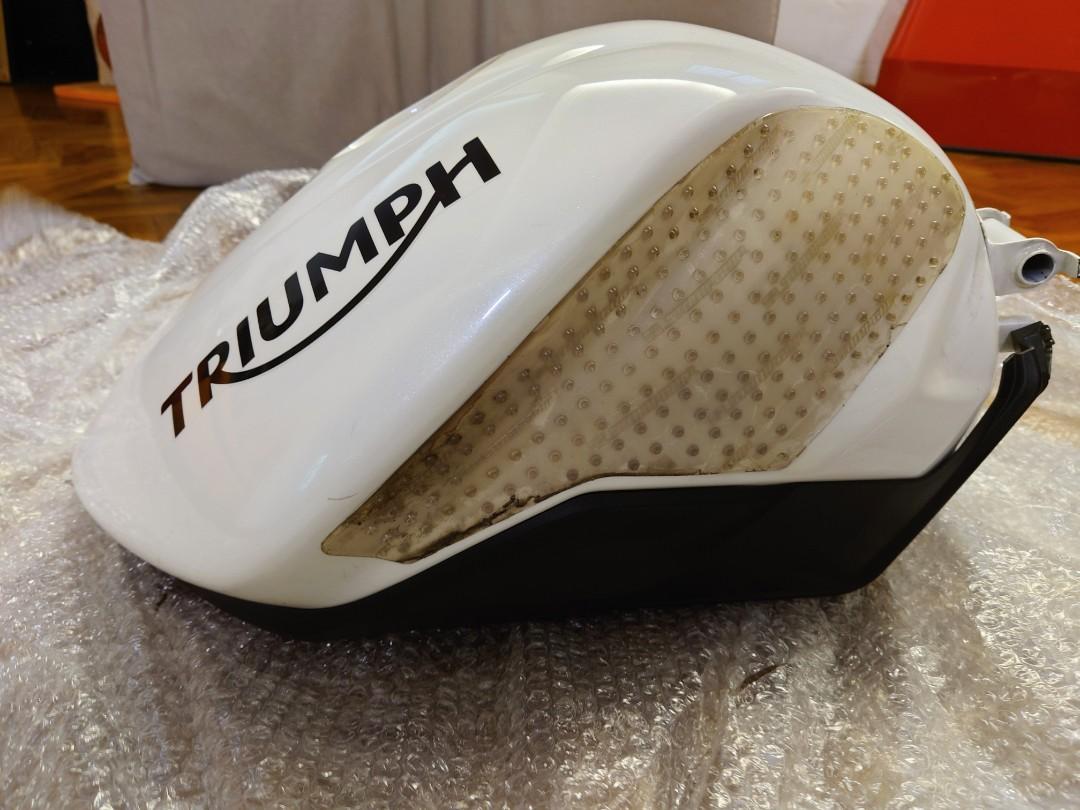 Triumph Daytona 675R Fuel Tank 2013-17 OEM, Motorcycles, Motorcycle ...