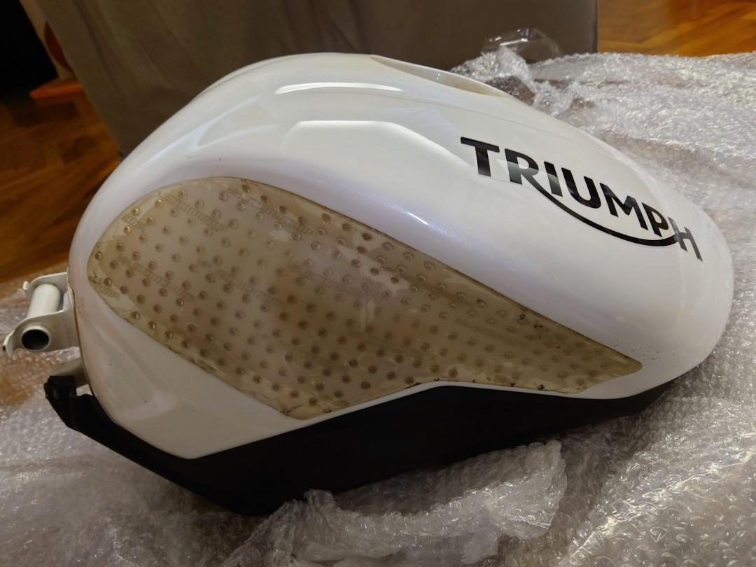 Triumph Daytona 675R Fuel Tank 2013-17 OEM, Motorcycles, Motorcycle ...